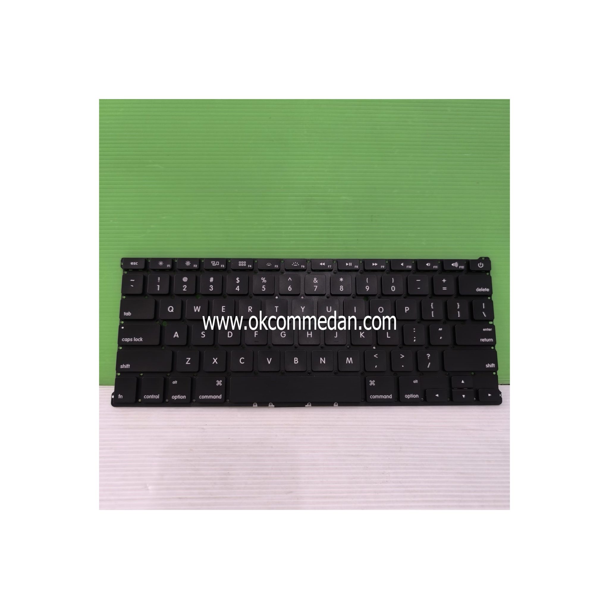 Keyboard Laptop Apple Macbook Air A1466 emc2632 | OK COMPUTER
